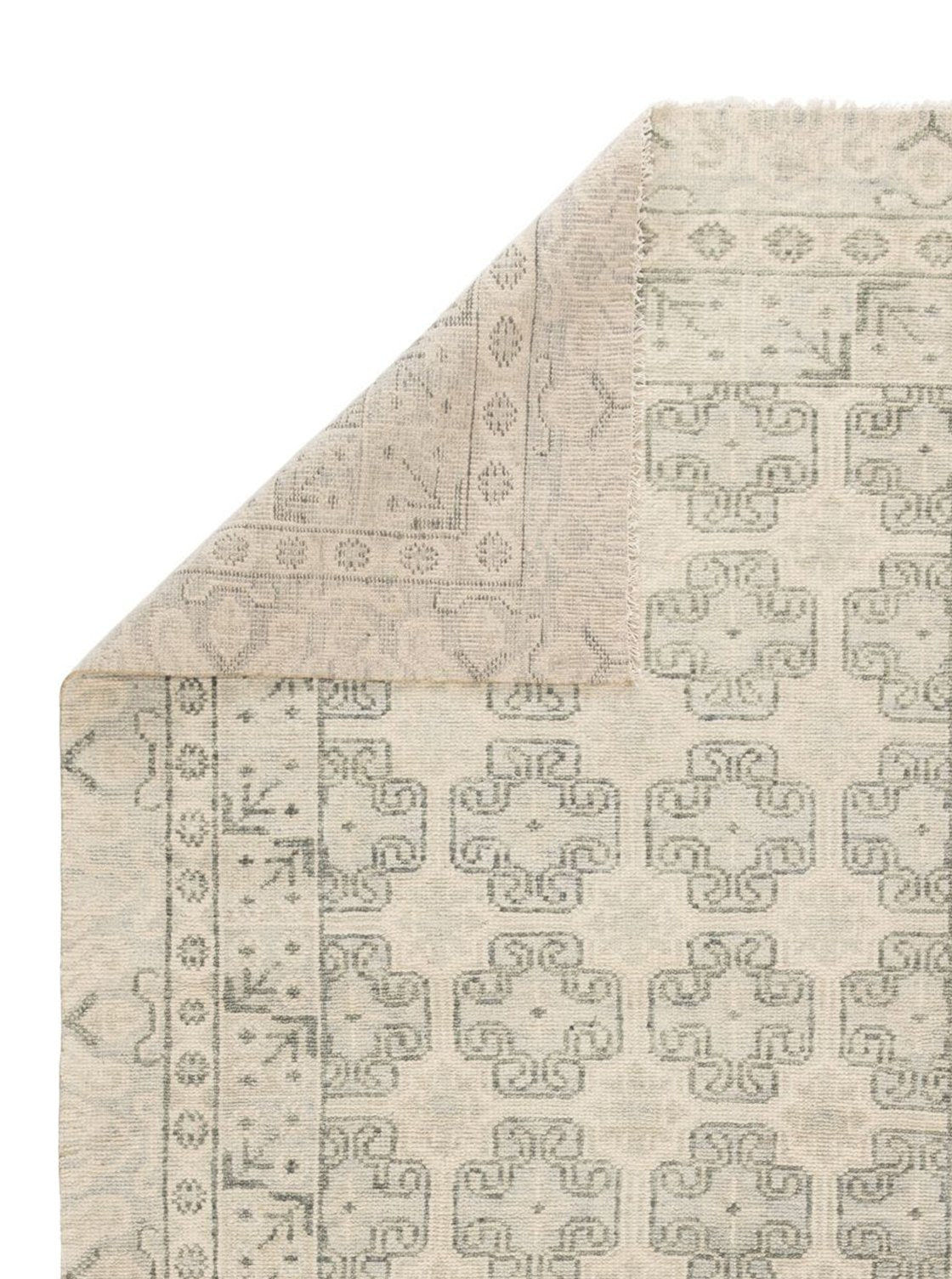 Saro Rug Swatch – House of Jade Home